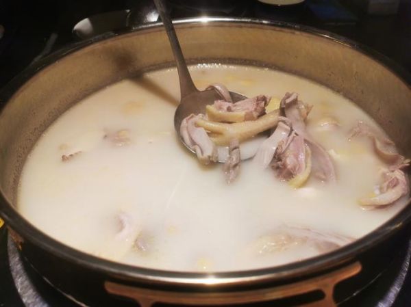 猪肚鸡怎么做才好吃_猪肚鸡配料窍门-第3张图片-山城妙识