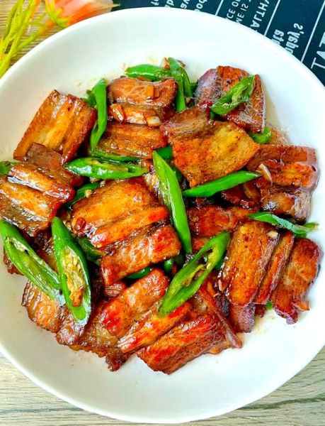 回锅肉怎么做最正宗_四川家常做法-第1张图片-山城妙识 回锅肉怎么做最正宗_四川家常做法-第1张图片-山城妙识