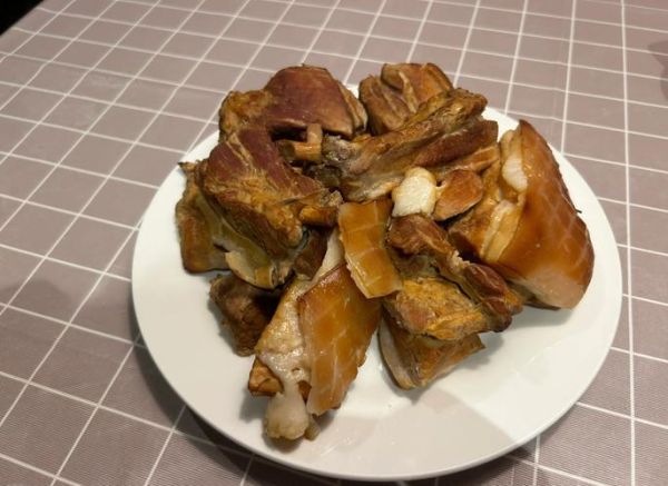 在家怎么做熏肉_熏肉用什么木材好-第2张图片-山城妙识