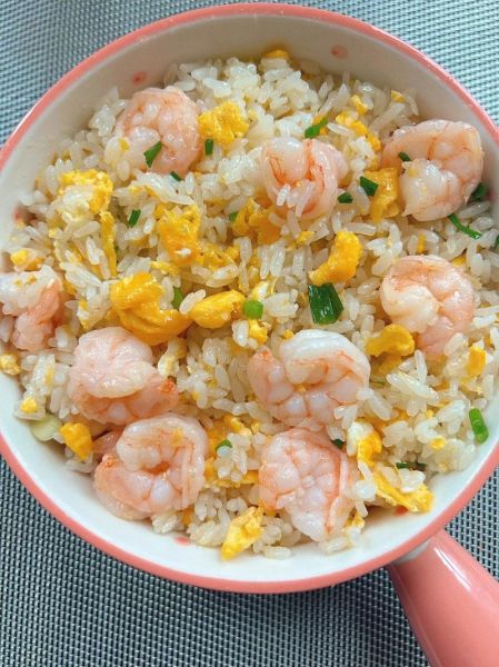 虾仁炒饭怎么炒才好吃_家常虾仁炒饭做法-第2张图片-山城妙识