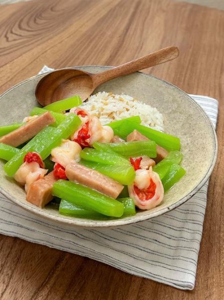 青笋怎么炒好吃_青笋的做法大全家常菜-第3张图片-山城妙识