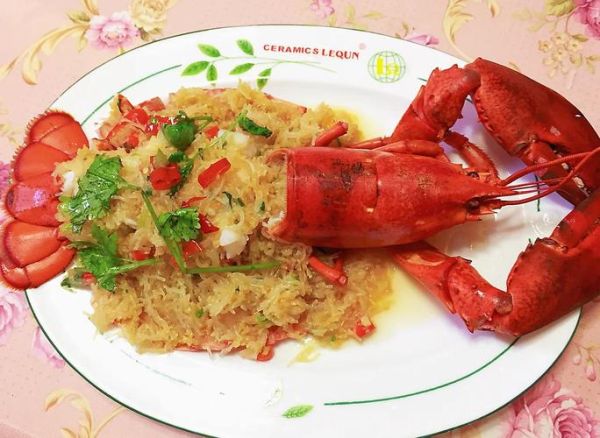 波士顿龙虾怎么做_波士顿龙虾蒸多久-第3张图片-山城妙识