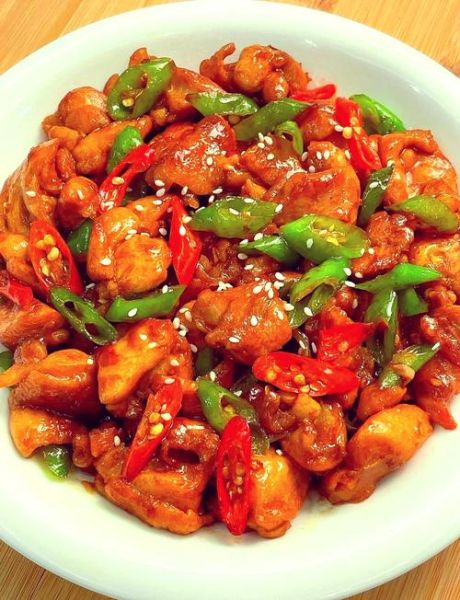 家常炒鸡肉怎么做好吃_炒鸡肉嫩滑不柴的秘诀-第1张图片-山城妙识