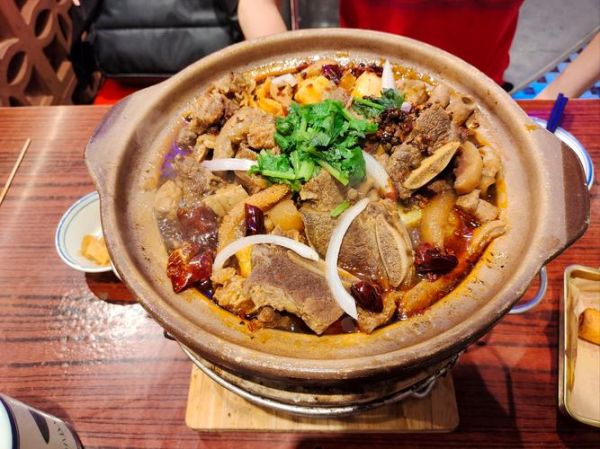 怎样烧牛肉火锅才好吃_牛肉火锅怎么煮才嫩-第2张图片-山城妙识