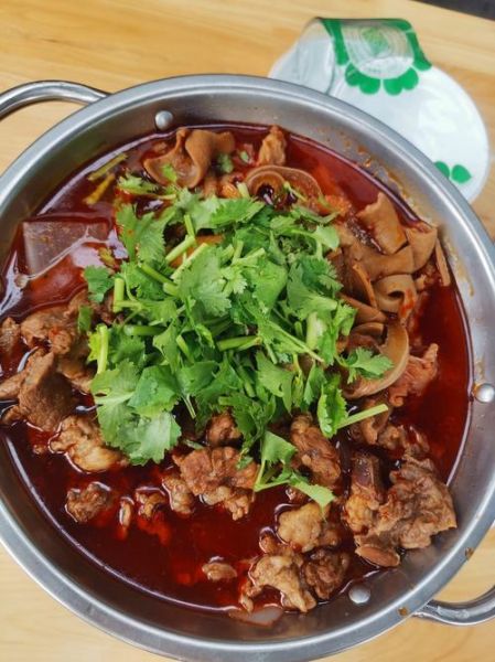 怎样烧牛肉火锅才好吃_牛肉火锅怎么煮才嫩-第3张图片-山城妙识