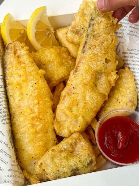 英国炸鱼薯条正宗做法_为什么用报纸包-第2张图片-山城妙识