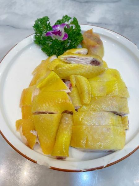 白斩鸡怎么做法_正宗白斩鸡的做法步骤-第3张图片-山城妙识