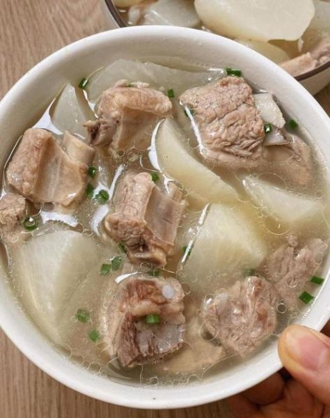 排骨汤怎么做成白色_排骨汤变白技巧-第1张图片-山城妙识