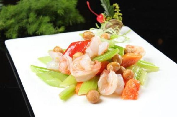 西芹腰果炒百合怎么做_西芹腰果炒百合热量高吗-第3张图片-山城妙识