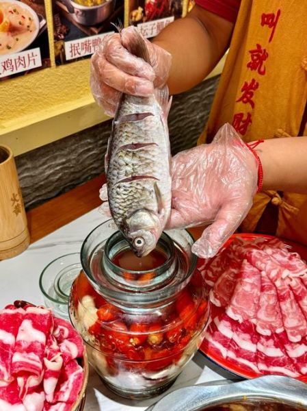 腊鱼放坛子怎么腌制_腊鱼坛子腌制多久可以吃-第1张图片-山城妙识