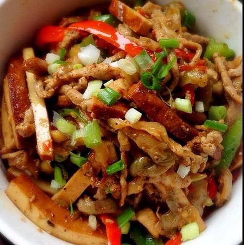 榨菜香干炒肉丝怎么做_榨菜香干炒肉丝热量高吗-第2张图片-山城妙识