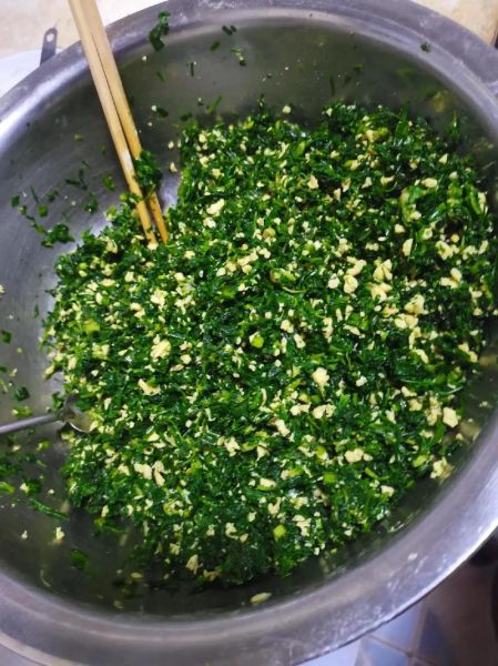 荠菜水饺馅怎么做_荠菜水饺馅的简单做法-第1张图片-山城妙识 荠菜水饺馅怎么做_荠菜水饺馅的简单做法-第1张图片-山城妙识