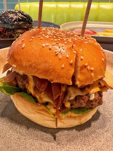 哪家汉堡好吃_如何挑选最对味的汉堡-第3张图片-山城妙识