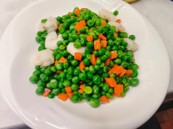 豌豆炒虾仁怎么做_豌豆炒虾仁的家常做法-第1张图片-山城妙识 豌豆炒虾仁怎么做_豌豆炒虾仁的家常做法-第1张图片-山城妙识