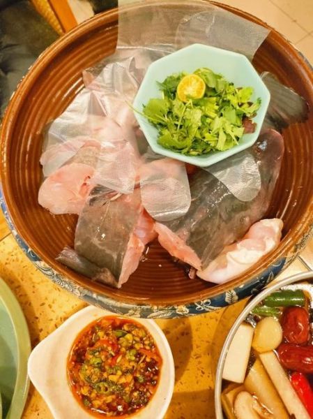 汽锅鱼怎么做_汽锅鱼图片高清细节-第1张图片-山城妙识 汽锅鱼怎么做_汽锅鱼图片高清细节-第1张图片-山城妙识