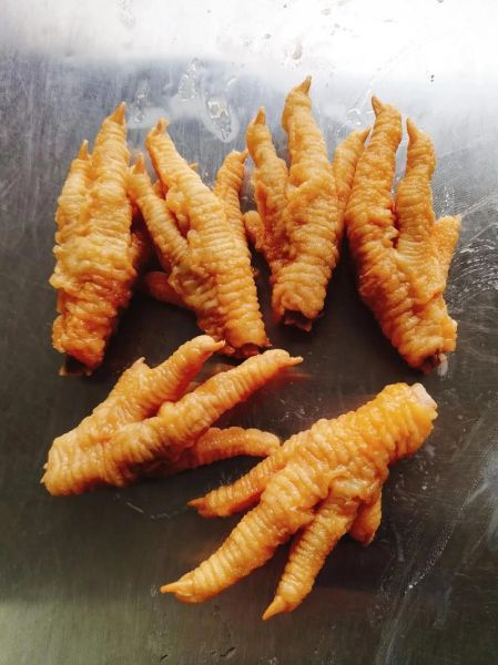 虎皮凤爪怎么炸出虎皮_虎皮凤爪焯水多久合适-第1张图片-山城妙识 虎皮凤爪怎么炸出虎皮_虎皮凤爪焯水多久合适-第1张图片-山城妙识