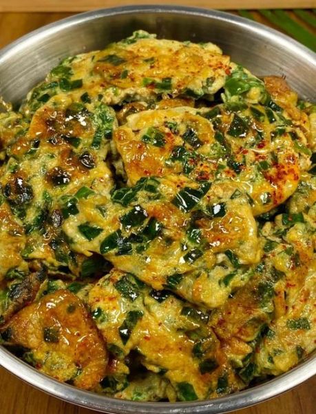 鸡蛋炒韭菜怎么炒才嫩_鸡蛋炒韭菜要不要焯水-第3张图片-山城妙识