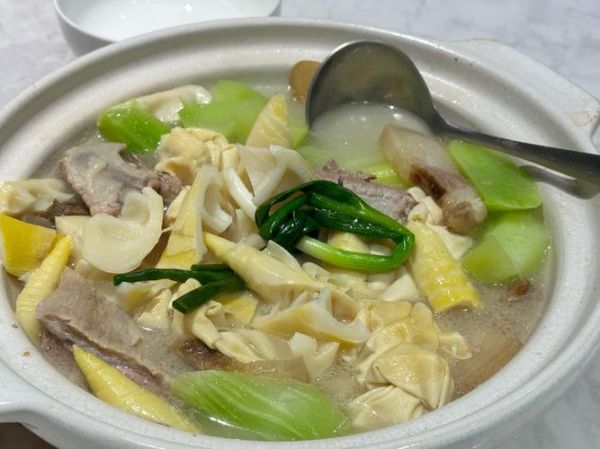 腌笃鲜的正宗做法_腌笃鲜用什么咸肉最好-第1张图片-山城妙识 腌笃鲜的正宗做法_腌笃鲜用什么咸肉最好-第1张图片-山城妙识