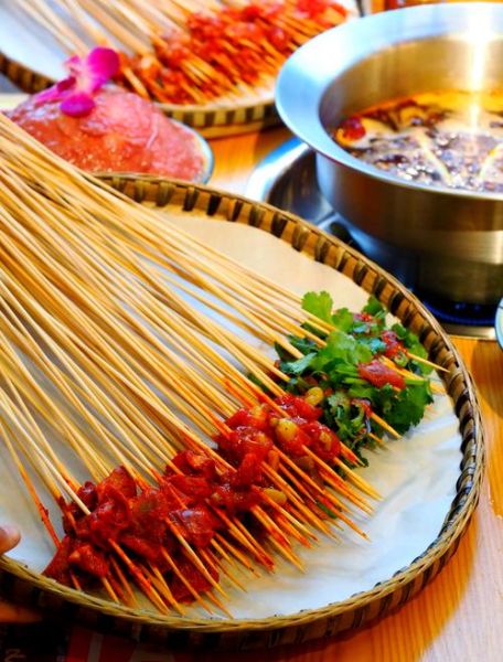 四川火锅和串串香有什么区别_哪个更辣-第1张图片-山城妙识