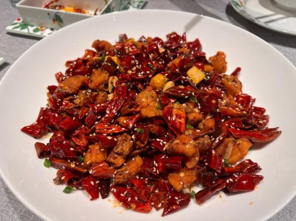 辣子鸡是哪个省的名菜_正宗做法-第1张图片-山城妙识 辣子鸡是哪个省的名菜_正宗做法-第1张图片-山城妙识