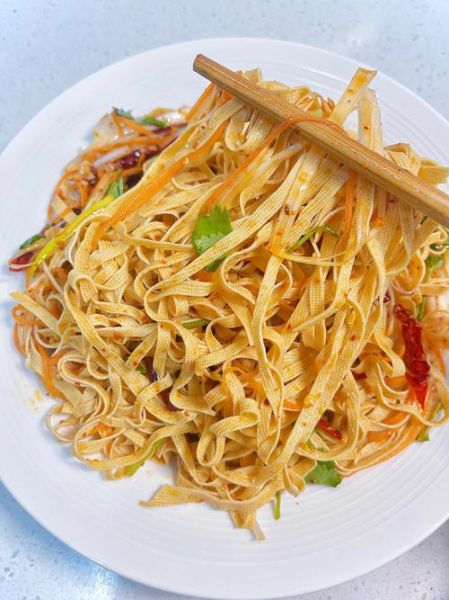 干豆腐皮怎么做好吃_干豆腐皮的做法大全-第2张图片-山城妙识