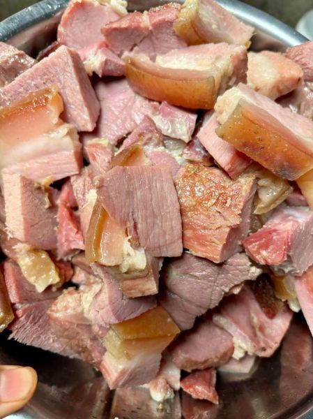 腊牛肉火锅怎么做_腊牛肉火锅需要焯水吗-第1张图片-山城妙识 腊牛肉火锅怎么做_腊牛肉火锅需要焯水吗-第1张图片-山城妙识