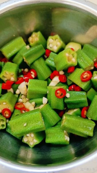 秋葵凉拌怎么做好吃_秋葵凉拌需要焯水吗-第3张图片-山城妙识