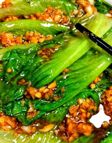 蒜蓉生菜怎么炒才脆_蒜蓉生菜要不要焯水-第1张图片-山城妙识