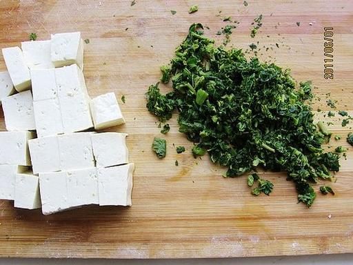 香椿豆腐怎么做_香椿豆腐焯水多久-第2张图片-山城妙识