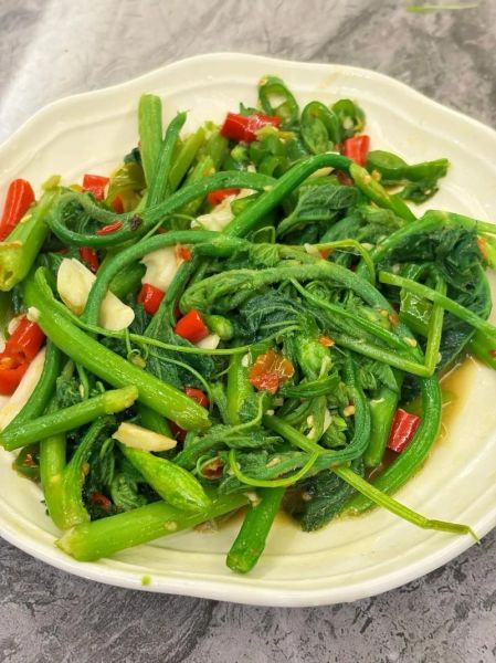 南瓜藤怎么炒才好吃_南瓜藤炒前要不要焯水-第2张图片-山城妙识