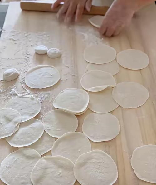 怎么包饺子_饺子皮怎么擀-第2张图片-山城妙识