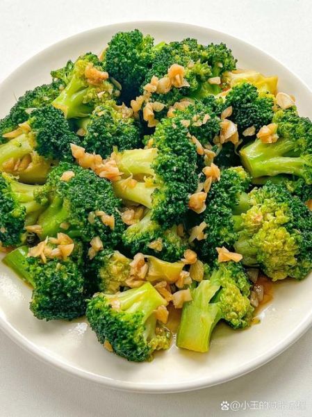 蒜蓉蚝油西兰花怎么做_西兰花焯水几分钟-第1张图片-山城妙识