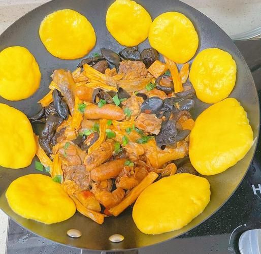 地锅鸡贴饼怎么做_地锅鸡贴饼用什么面粉-第1张图片-山城妙识 地锅鸡贴饼怎么做_地锅鸡贴饼用什么面粉-第1张图片-山城妙识