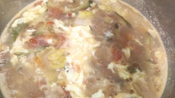 西红柿黄瓜鸡蛋汤的做法_西红柿黄瓜鸡蛋汤的营养价值-第1张图片-山城妙识