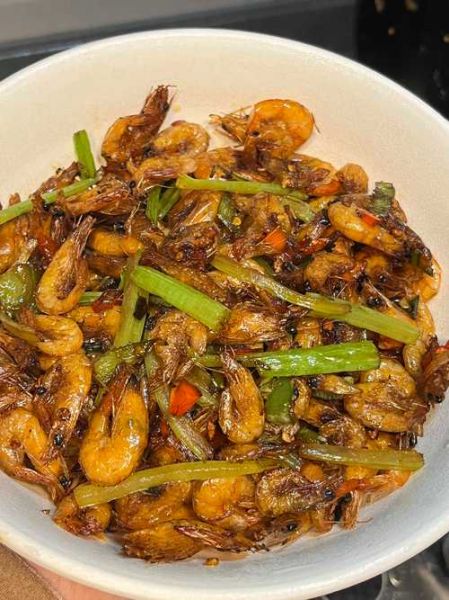 炒河虾怎么炒好吃_河虾去腥技巧-第2张图片-山城妙识