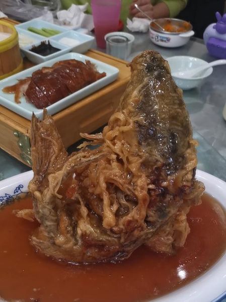 糖醋鲤鱼怎么做才外酥里嫩_糖醋鲤鱼的家常做法步骤窍门-第1张图片-山城妙识