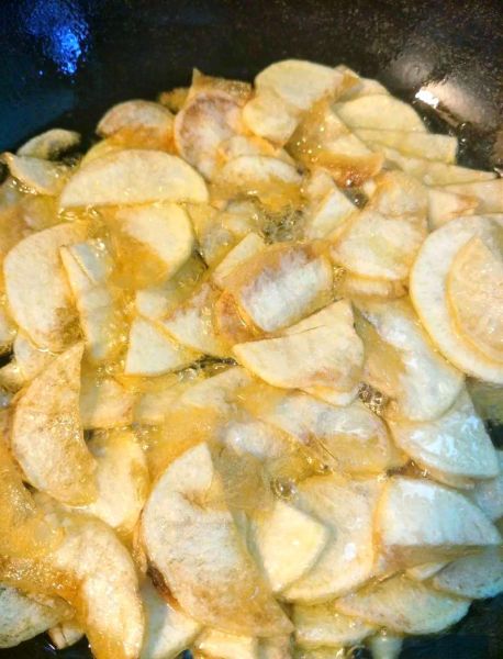 土豆片敷脸的危害_土豆片敷脸会烂脸吗-第2张图片-山城妙识