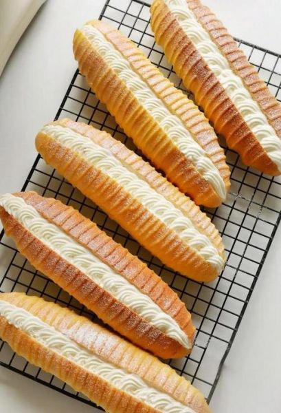 毛毛虫面包夹心奶油怎么做_毛毛虫面包夹心奶油热量高吗-第3张图片-山城妙识