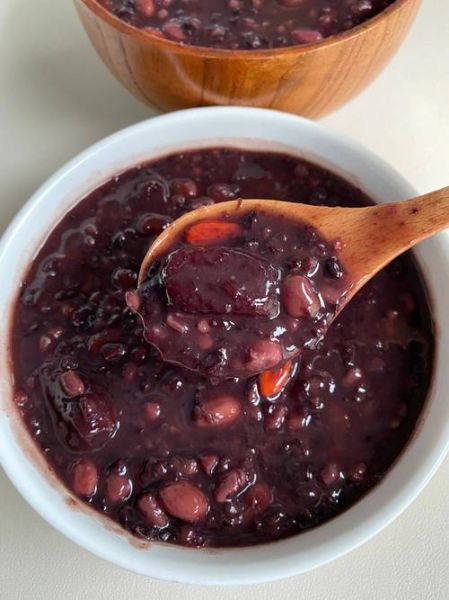 紫米粥怎么熬的粘稠_紫米粥粘稠秘诀-第1张图片-山城妙识