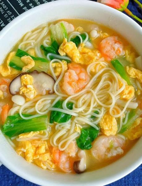 鲜虾面怎么做好吃_鲜虾面家常做法步骤-第1张图片-山城妙识