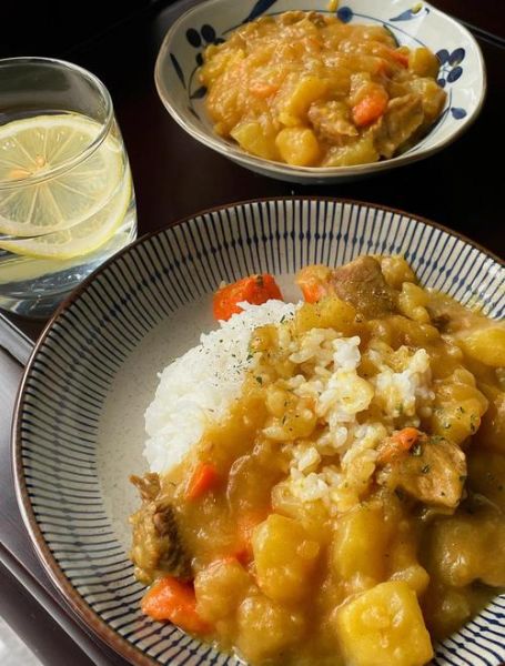 牛肉咖喱土豆饭怎么做_咖喱块什么时候放-第2张图片-山城妙识