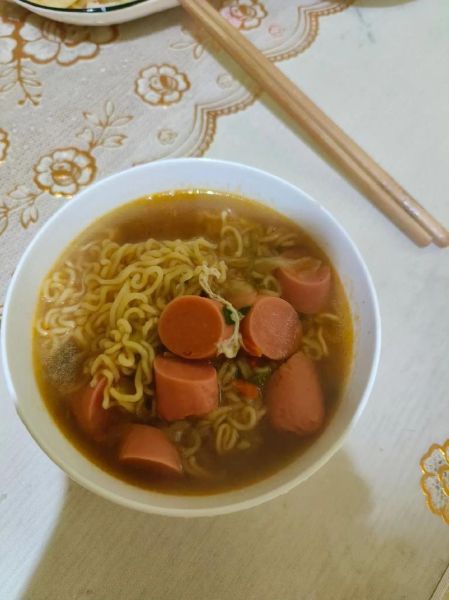 方便面怎么煮才好吃_煮方便面需要几分钟-第2张图片-山城妙识