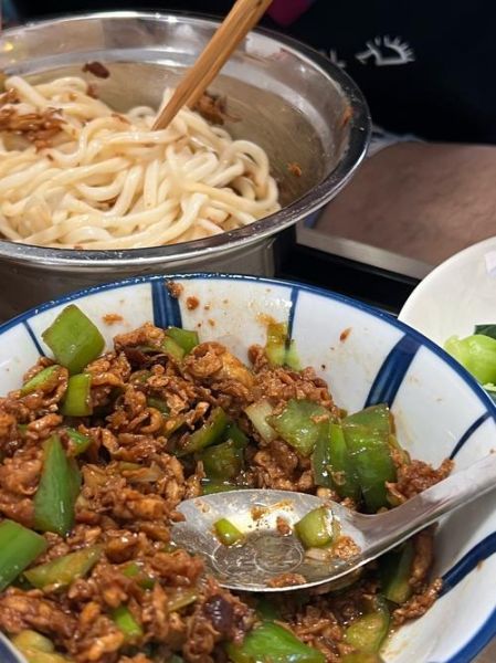 鸡蛋炸酱面黄豆酱怎么做_鸡蛋炸酱面黄豆酱比例是多少-第1张图片-山城妙识