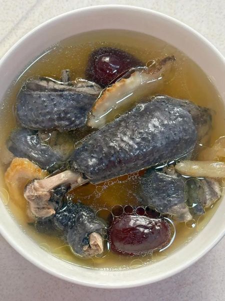 乌鸡煲汤的做法_乌鸡煲汤有什么功效-第3张图片-山城妙识 乌鸡煲汤的做法_乌鸡煲汤有什么功效-第3张图片-山城妙识