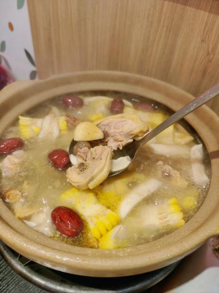 人参炖小鸡排骨汤怎么做_人参炖小鸡排骨汤功效-第1张图片-山城妙识 人参炖小鸡排骨汤怎么做_人参炖小鸡排骨汤功效-第1张图片-山城妙识