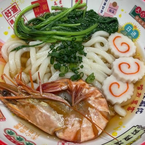 鲜虾鱼板面怎么做_鲜虾鱼板面热量高吗-第1张图片-山城妙识