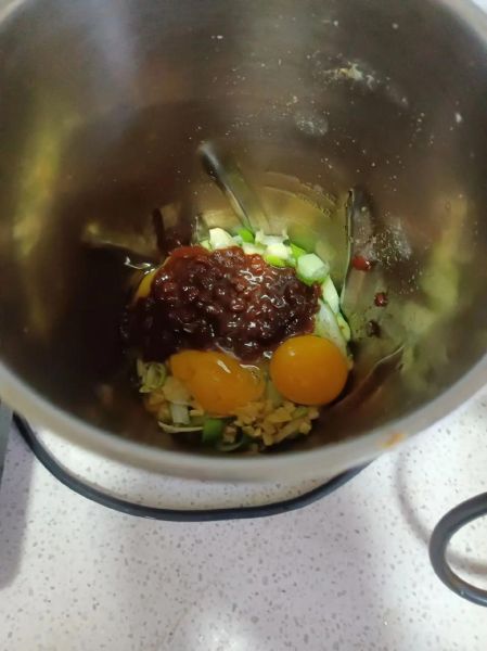 炸豆腐丸子怎么做_炸豆腐丸子酥脆秘诀-第1张图片-山城妙识 炸豆腐丸子怎么做_炸豆腐丸子酥脆秘诀-第1张图片-山城妙识