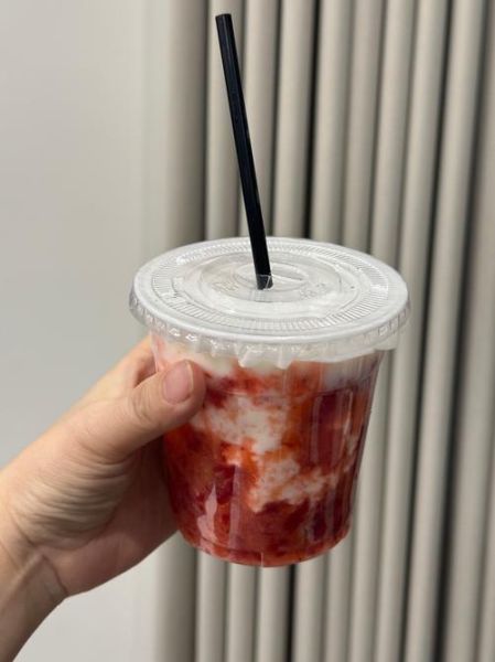 草莓奶昔怎么做才好喝_草莓奶昔不加水会太稠吗-第1张图片-山城妙识 草莓奶昔怎么做才好喝_草莓奶昔不加水会太稠吗-第1张图片-山城妙识