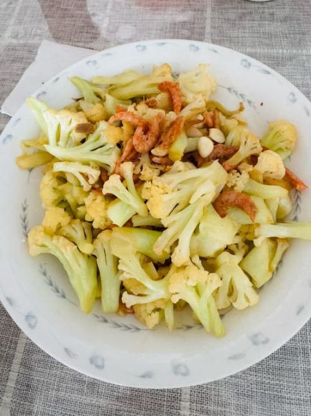 菜花和土豆怎么炒好吃_菜花土豆炒多久才脆嫩-第1张图片-山城妙识