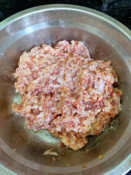 1岁宝宝虾仁饺子馅怎么做_虾仁饺子馅做法大全-第3张图片-山城妙识